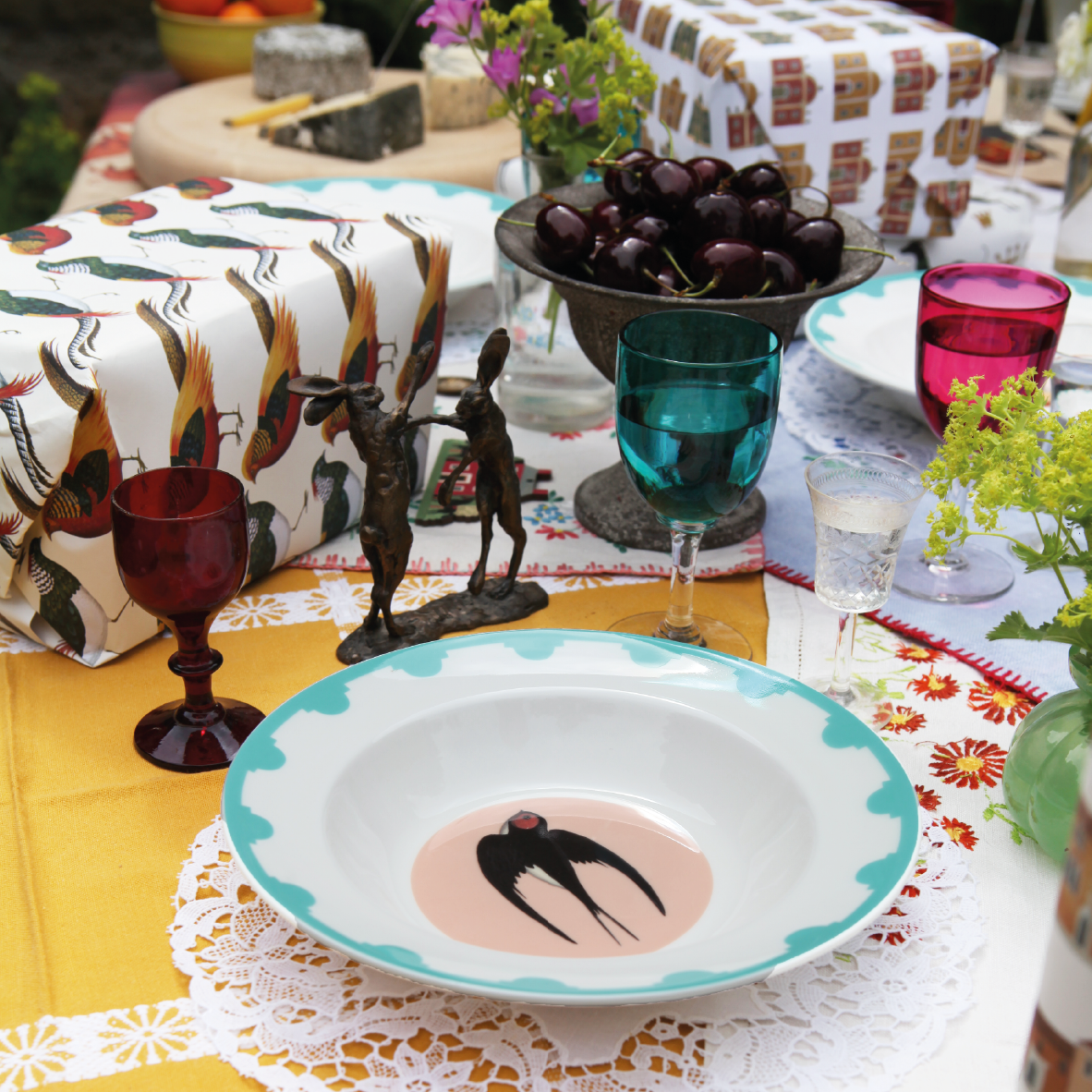 Swooping Swallow Bowl | Dog & Dome